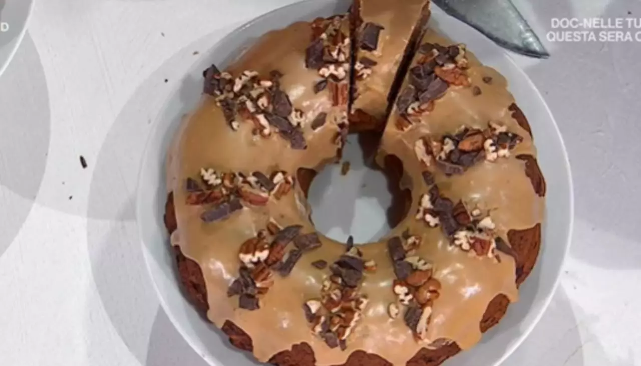 It's always noon | Recipe by chef Natalia Cattelani | Donut with coffee crumble