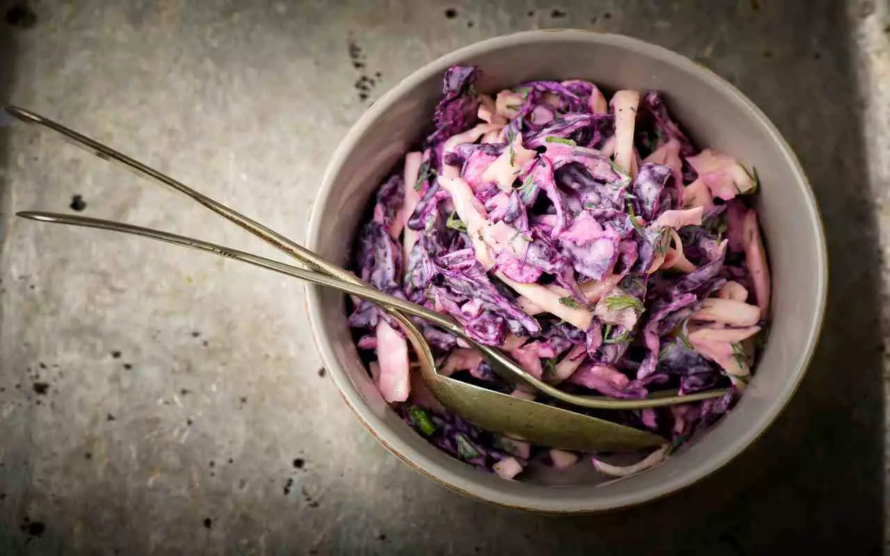 red cabbage salad recipe