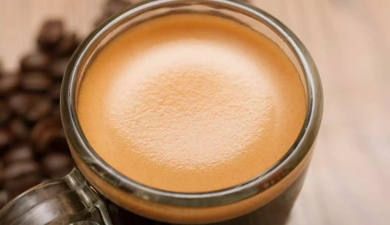 Espuma para imprimir receitas de café caseiros