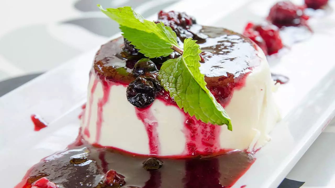 Vegetable panna cotta with red fruits