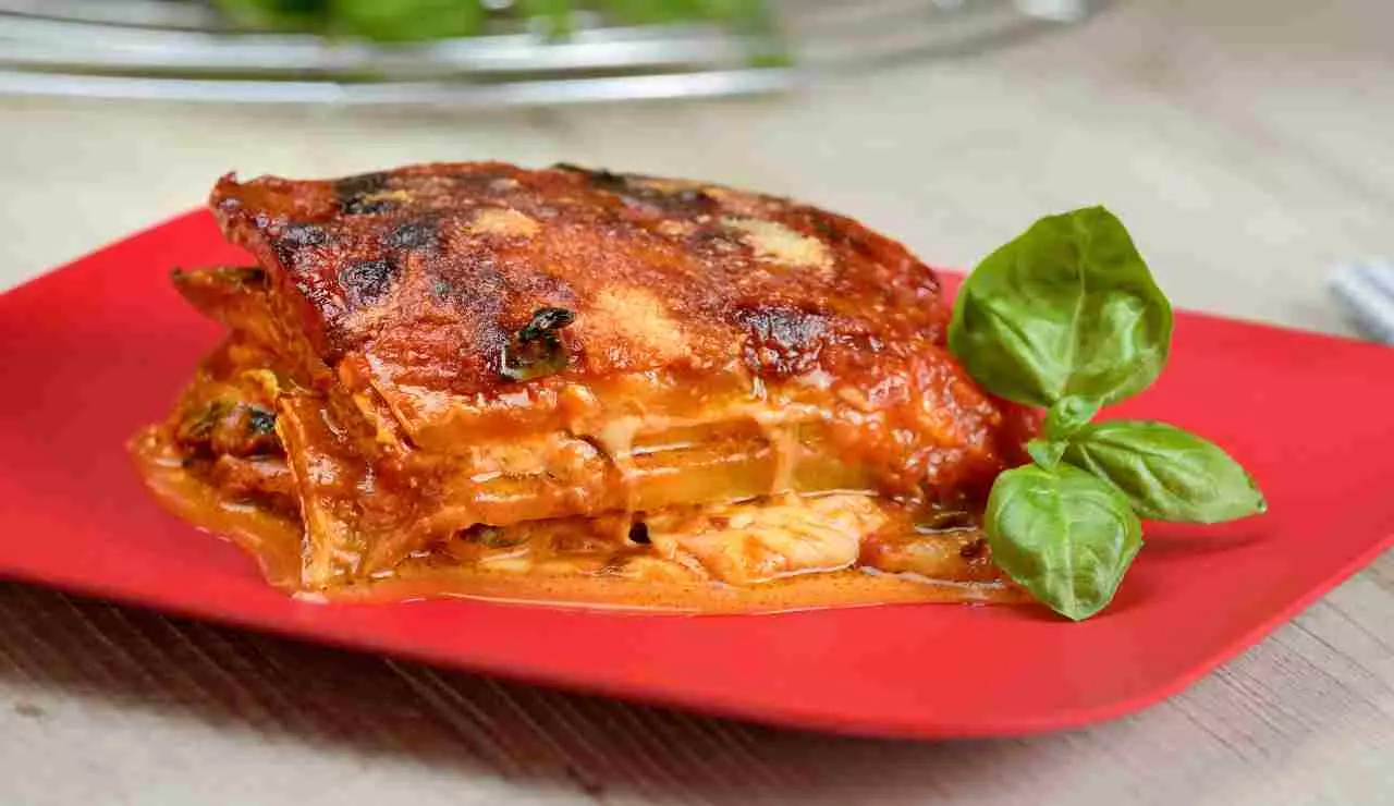 stringy ዱባ parmigiana AdobeStock (1)