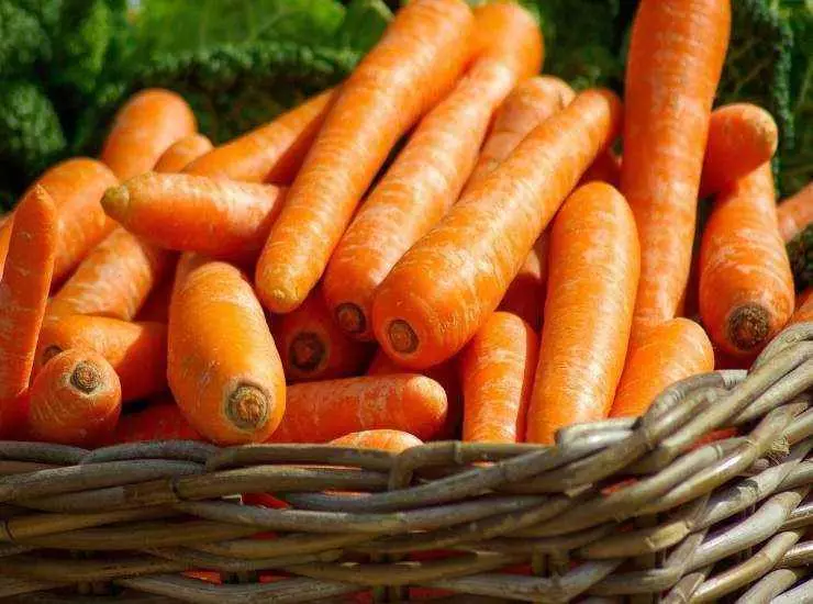 Carrot flan daim ntawv qhia