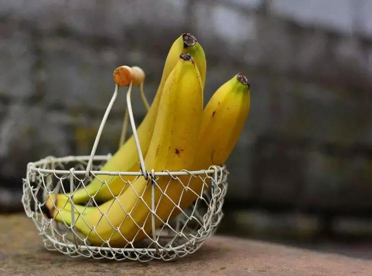 ငှက်ပျောသီး