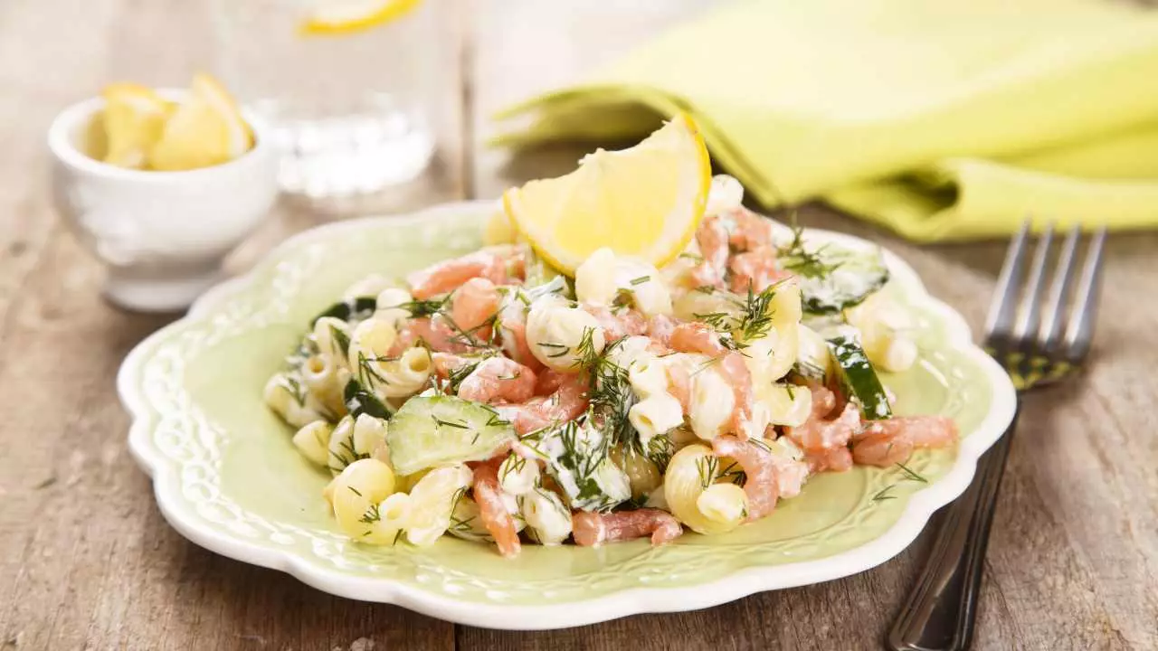 Cold pasta with shrimps and cucumbers | Creamy and delicate