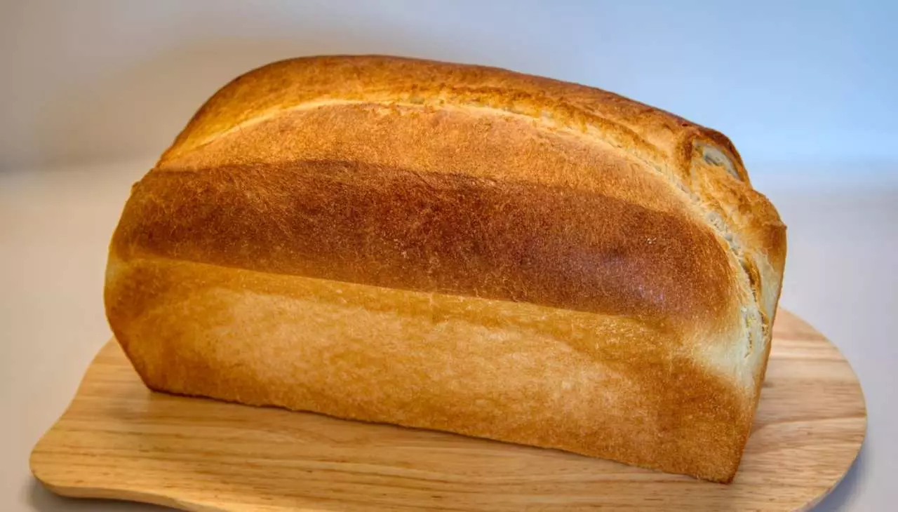 Pam brioche sa voćem