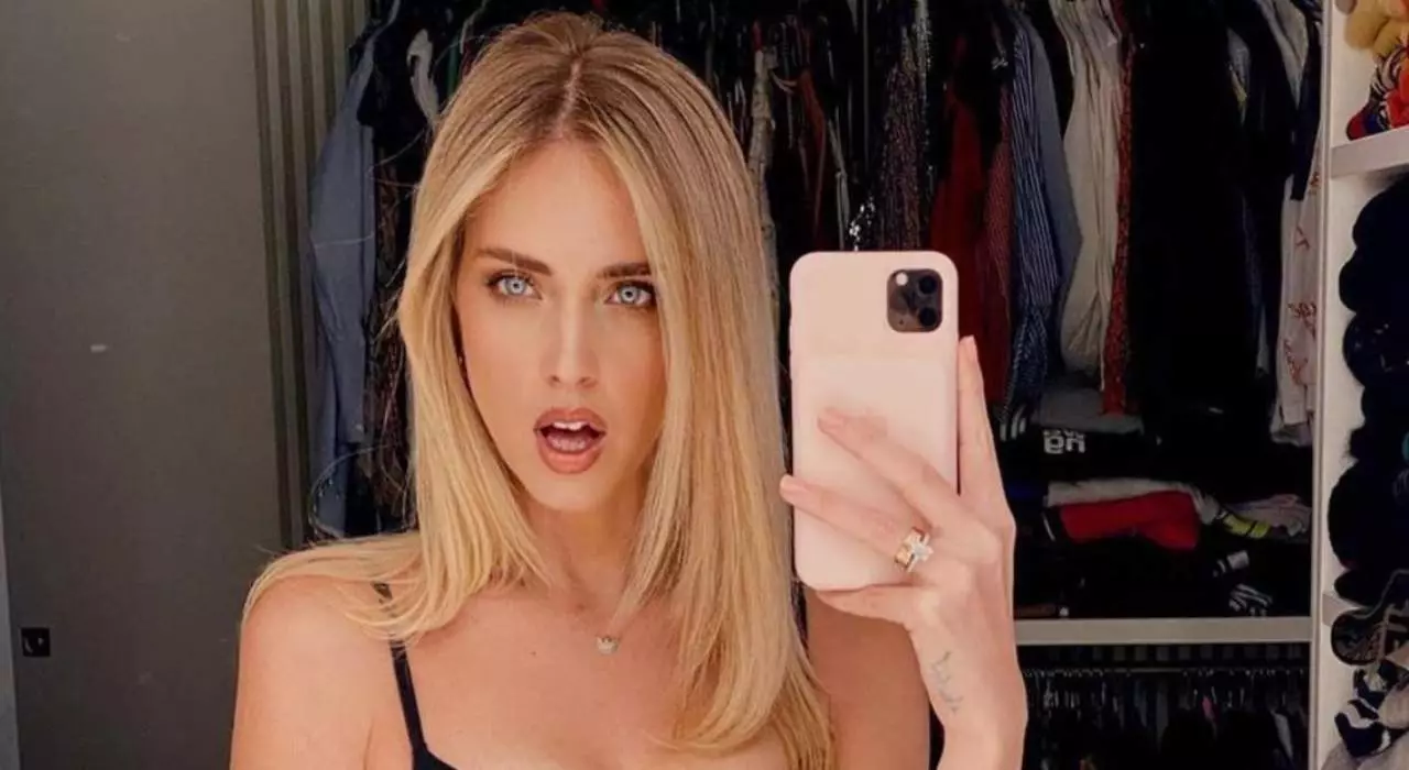 Chiara Ferragni, en Novjorko ĉi-matene ŝi definitive perdis la kapon | FOTO