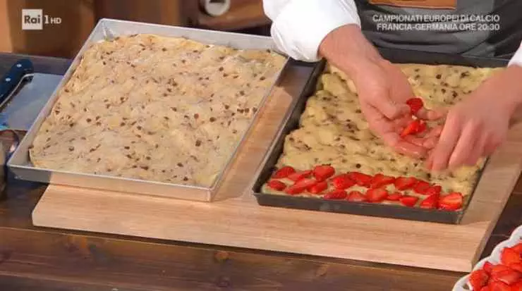 Focaccia e monate e nang le fragole le chokolete | Recipe ka Fulvio Marino 32786_3