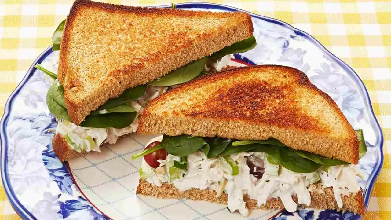 Sandwich ayam, yogurt dan bayam | Mustahil untuk ditentang