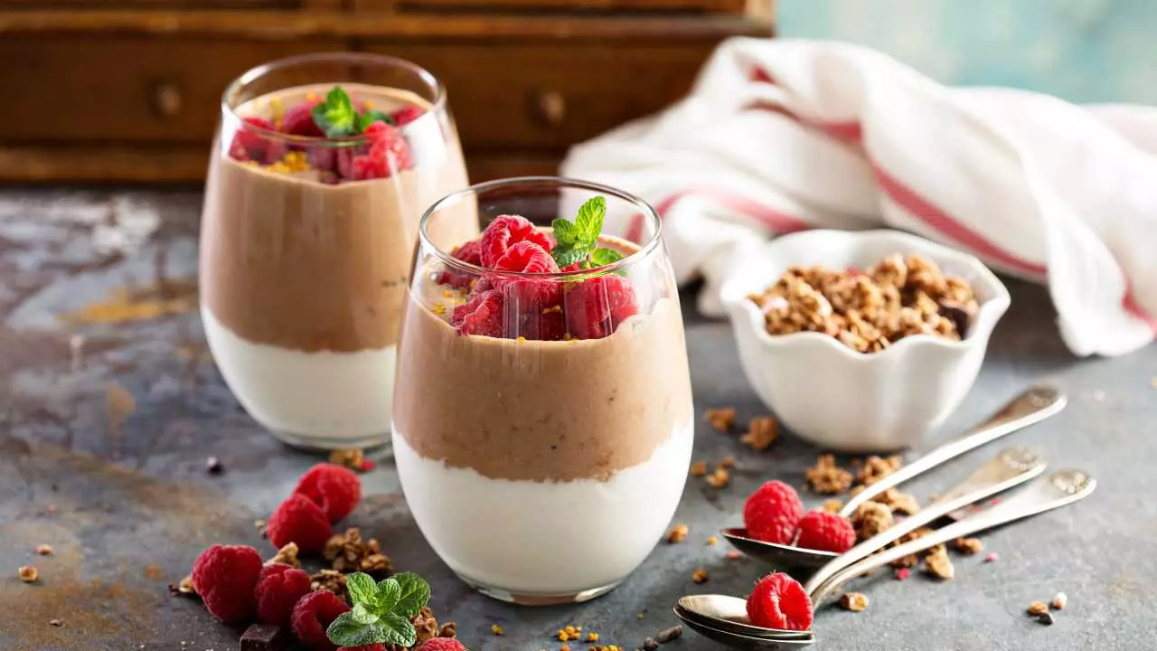 Mousse de chocolate e framboesa | A sobremesa fresca perfecta despois da cea