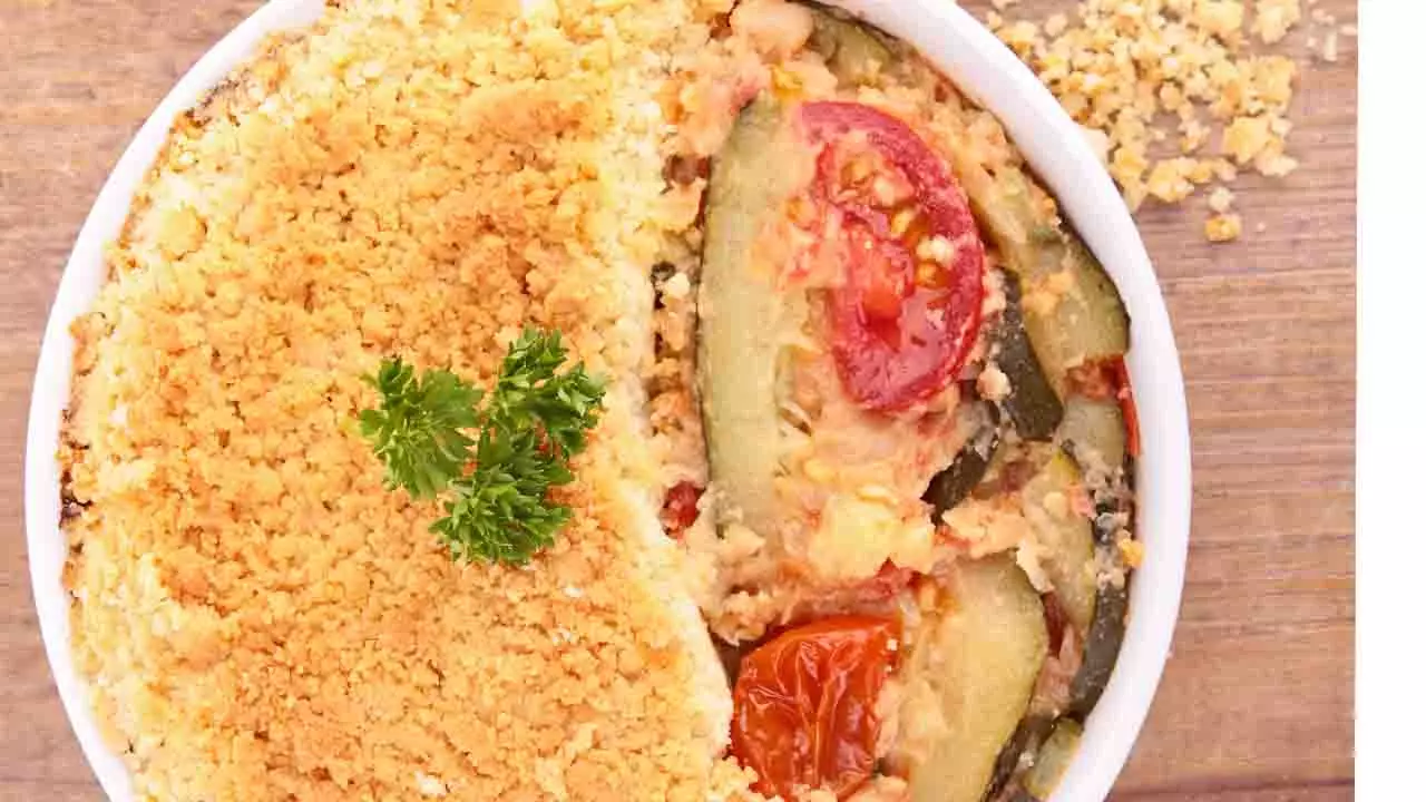 Crumble de abobrinha, um acompanhamento simples que será abocanhado