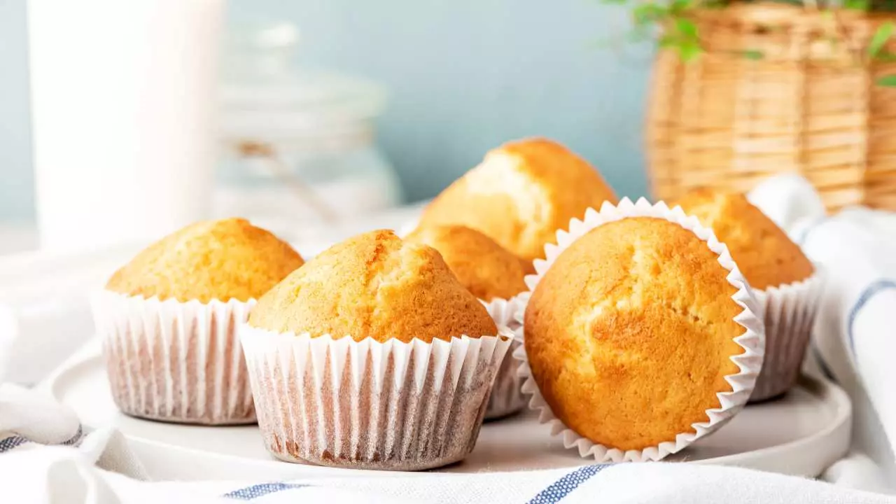 Muffin gebu dengan isi yang sedap