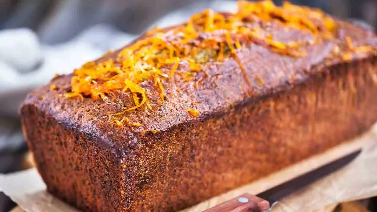 Orange peel cake and poppy hems, fragrant and citrusy