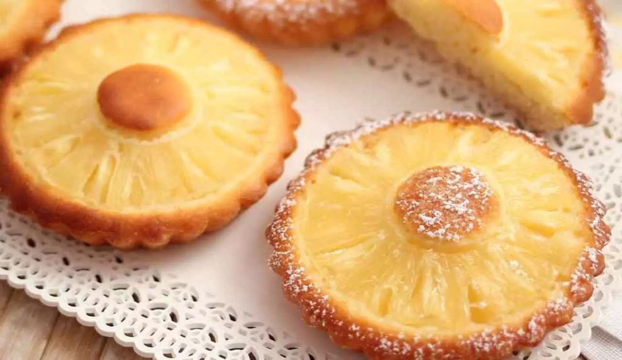 Pineapple sweets troch Benedetta Rossi