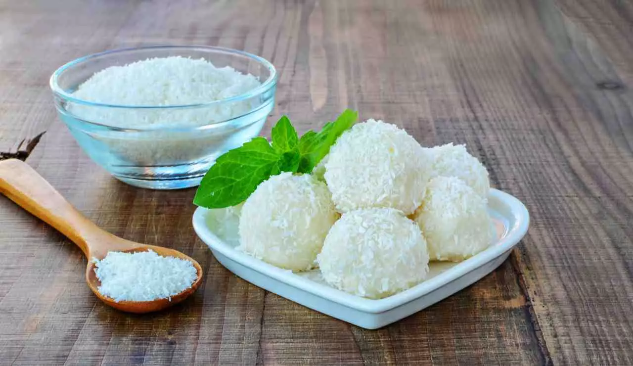 White chocolate and coconut mint truffles | fast and irresistible