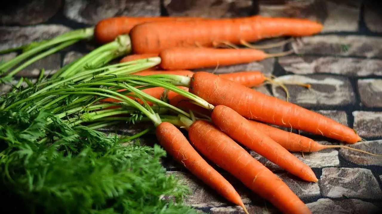 Accompagnement rapide et facile avec des carottes, mais pas l'habituel, il suffit d'ajouter un ingrédient spécial