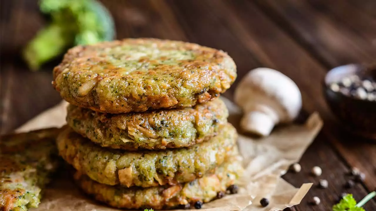 Broccoli cutlets, ang ikaduha sa mga utanon nga modaog