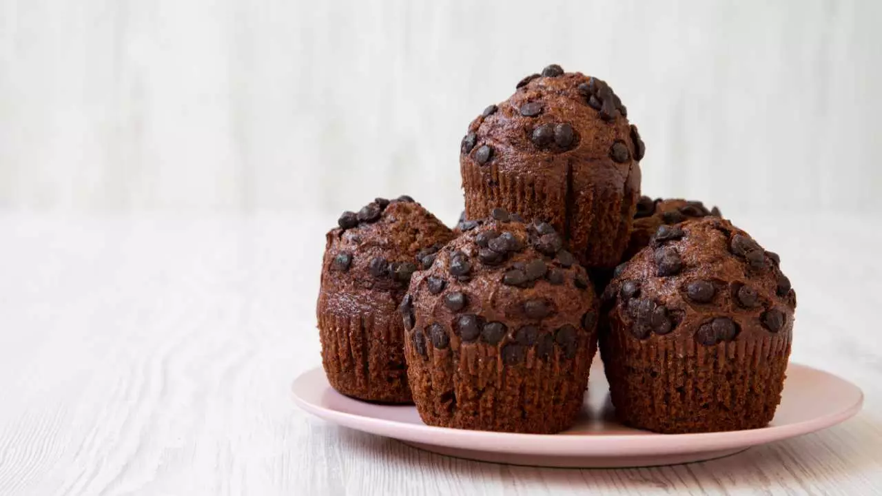 Chocolate muffins dili sa naandan nga mga, kini nga usa ka snapped up, sulayi sila karon