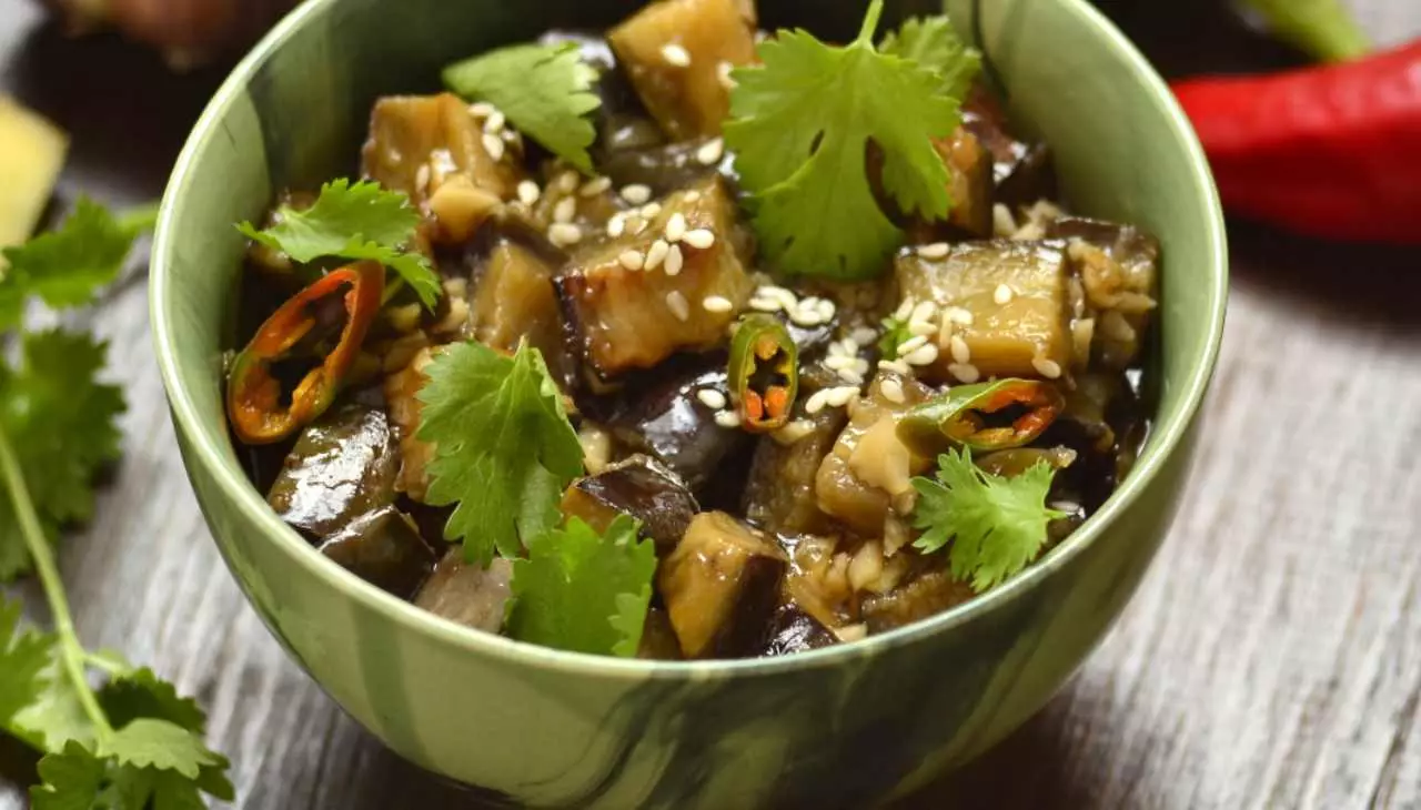 Boiled eggplant salad | Very fast uye chiedza