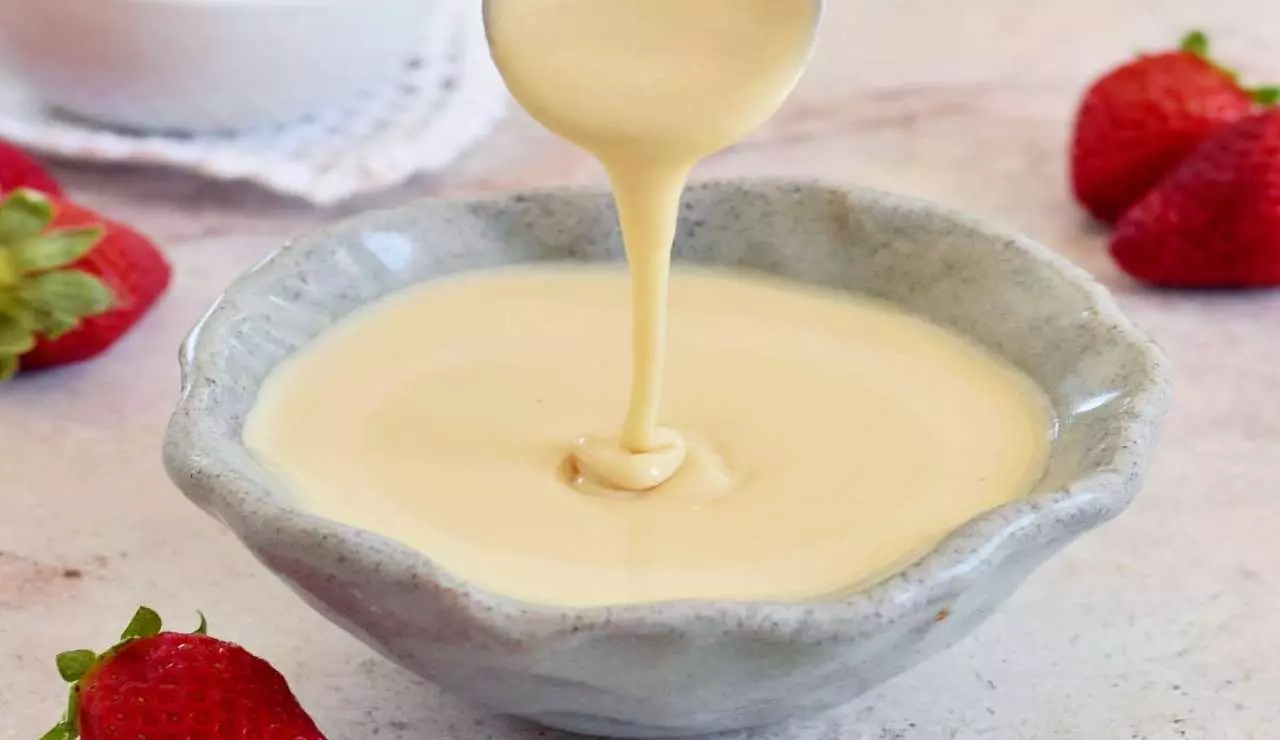Lapte condensat de vanilie DIY