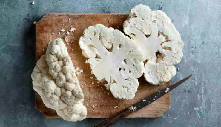 Cut the cauliflower into slices and add this | Here is the unique dish you don't expect! 33644_2