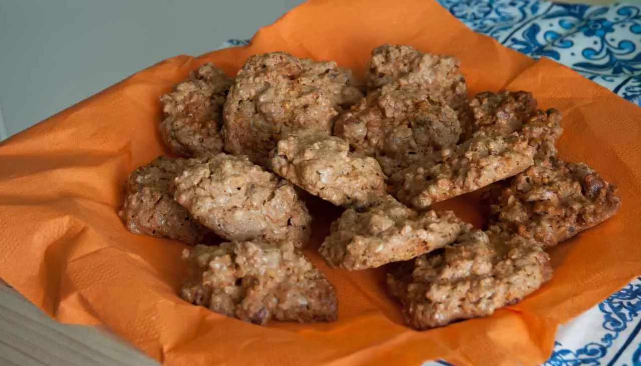 Herzhafte Steaks mit getrockneten Früchten