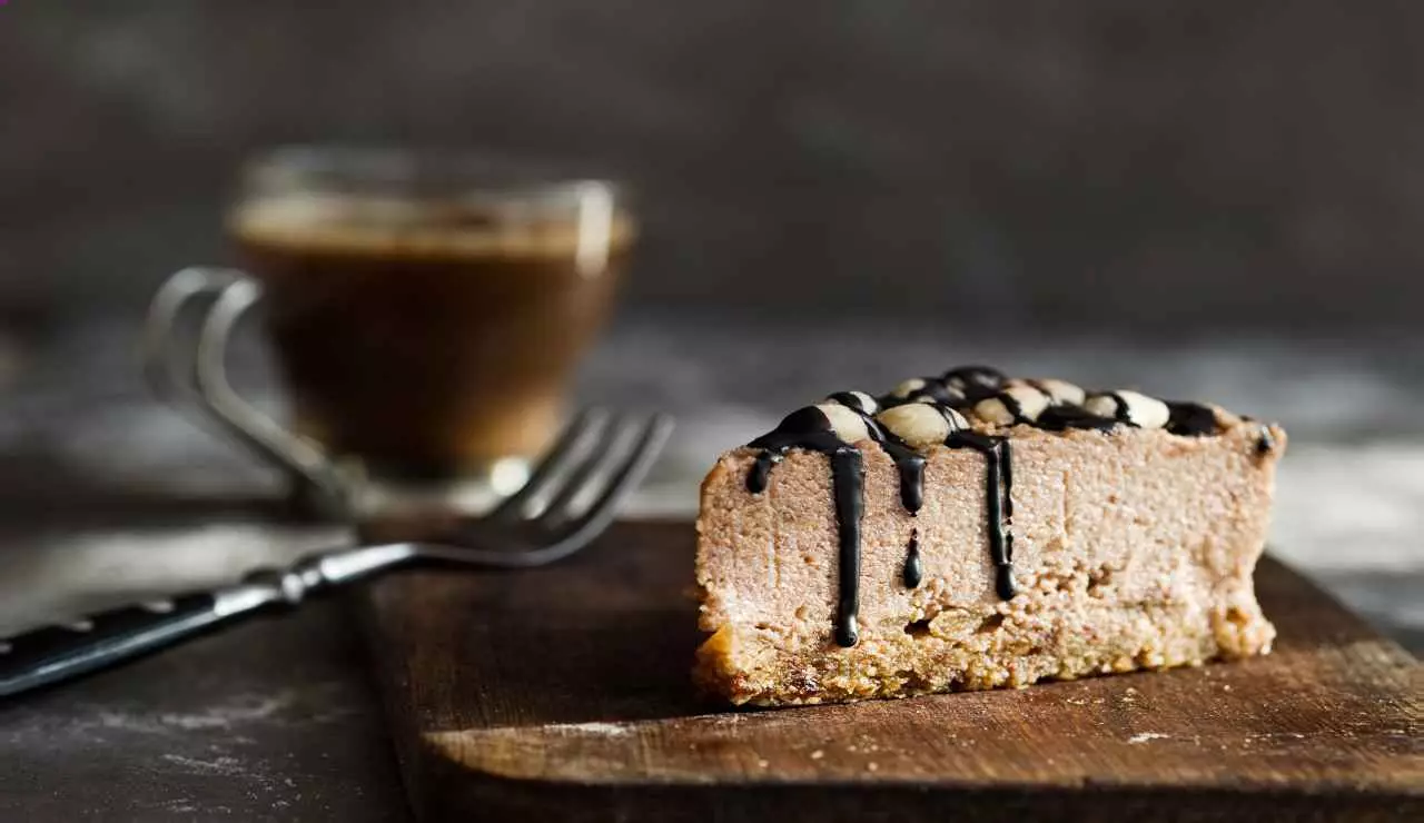 Cheesecake cuit aux noisettes et au chocolat | gâteau super délicieux