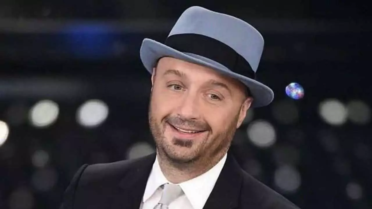 Joe Bastianich na valaauina e le Masiofo | Ua saunia mea uma ile Buckingham Palace