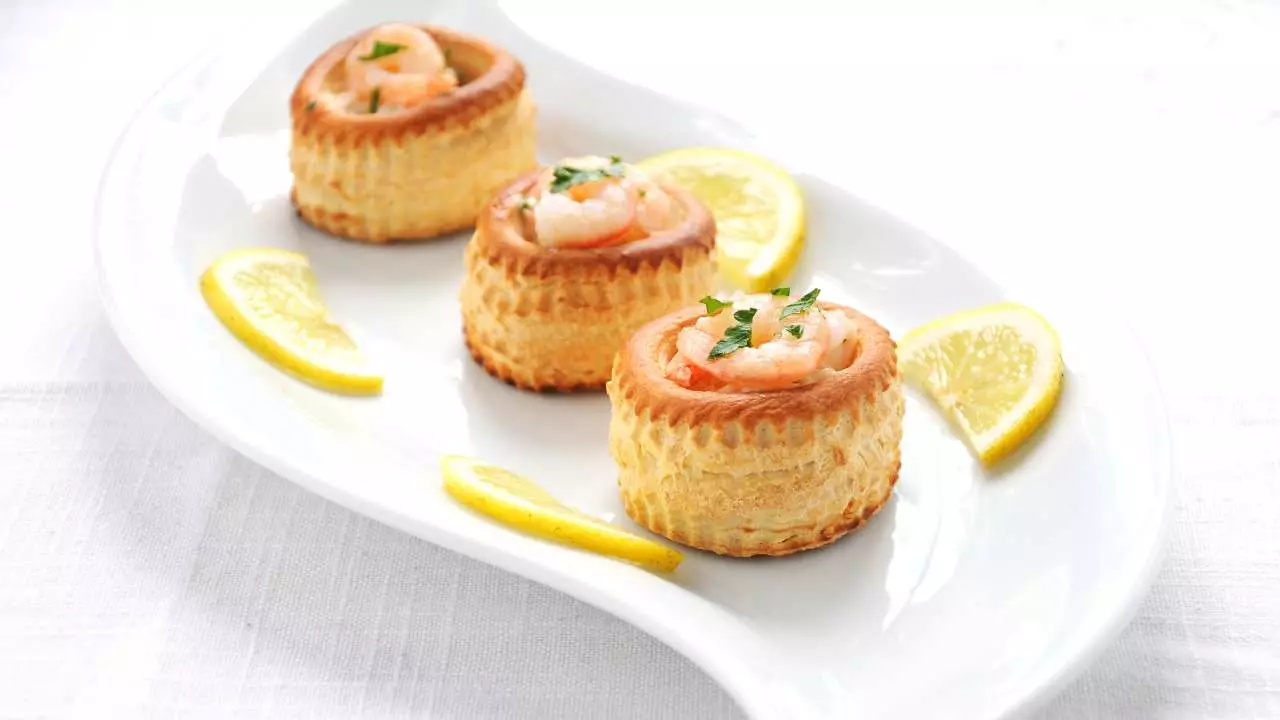 I-Vol au vent noshizi ne-salmon, i-appetizer oyohlala uyifuna