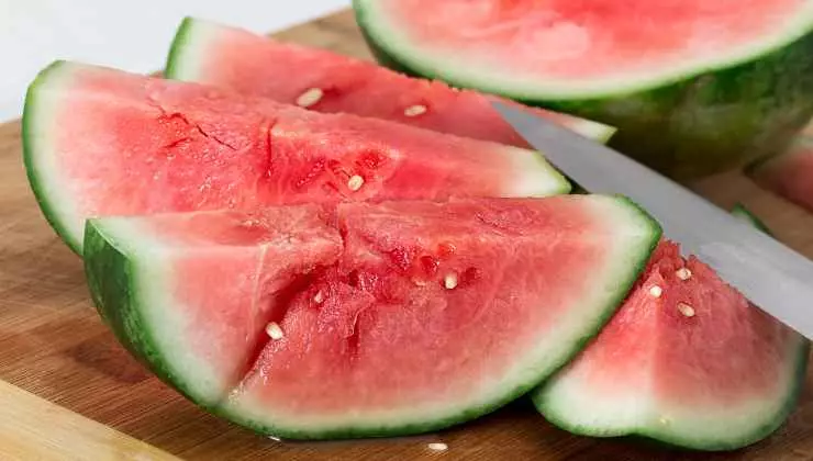 Watermelon liqueur PHOTO nga resipe sa pag-imprinta