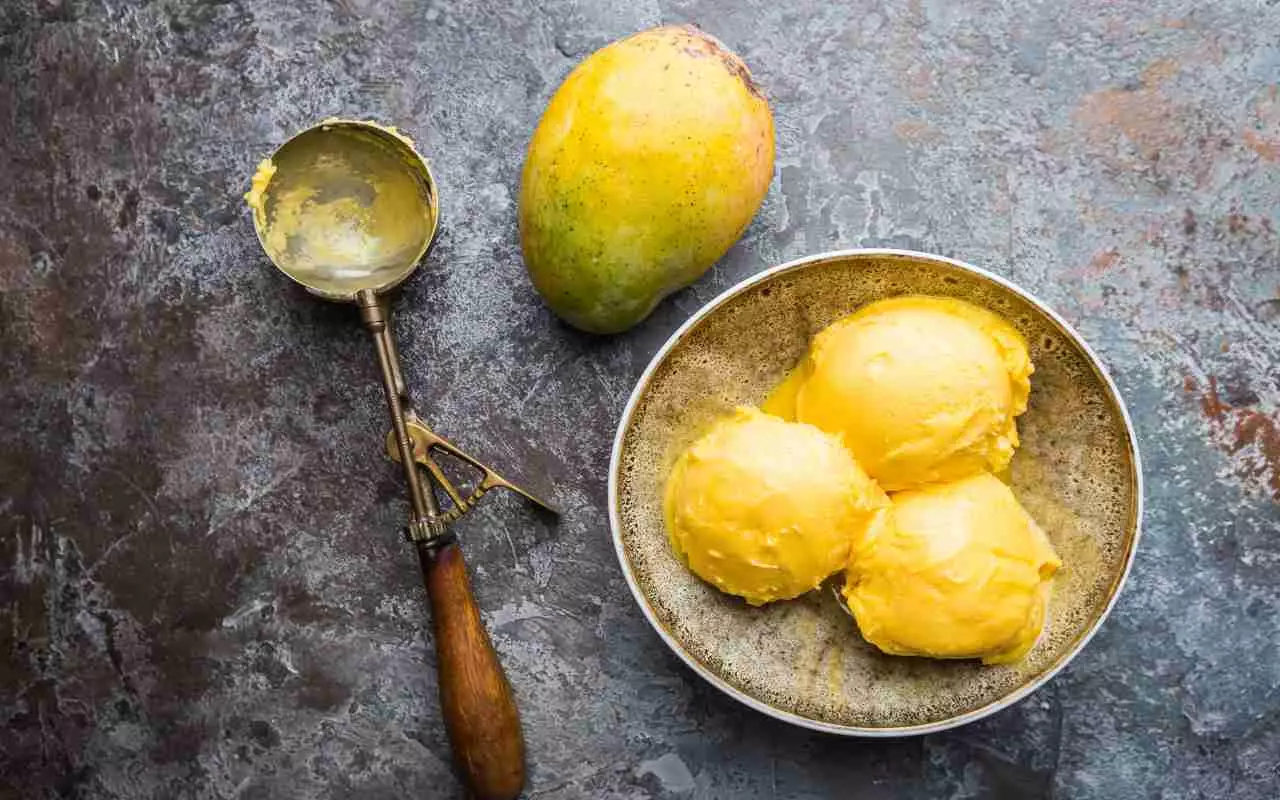 Sorvete de manga e suco de laranja | Muito fácil e pronto em pouco tempo