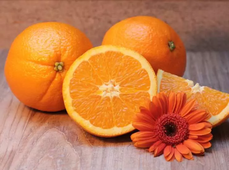 סלט עוף עם תפוז ומנגו
