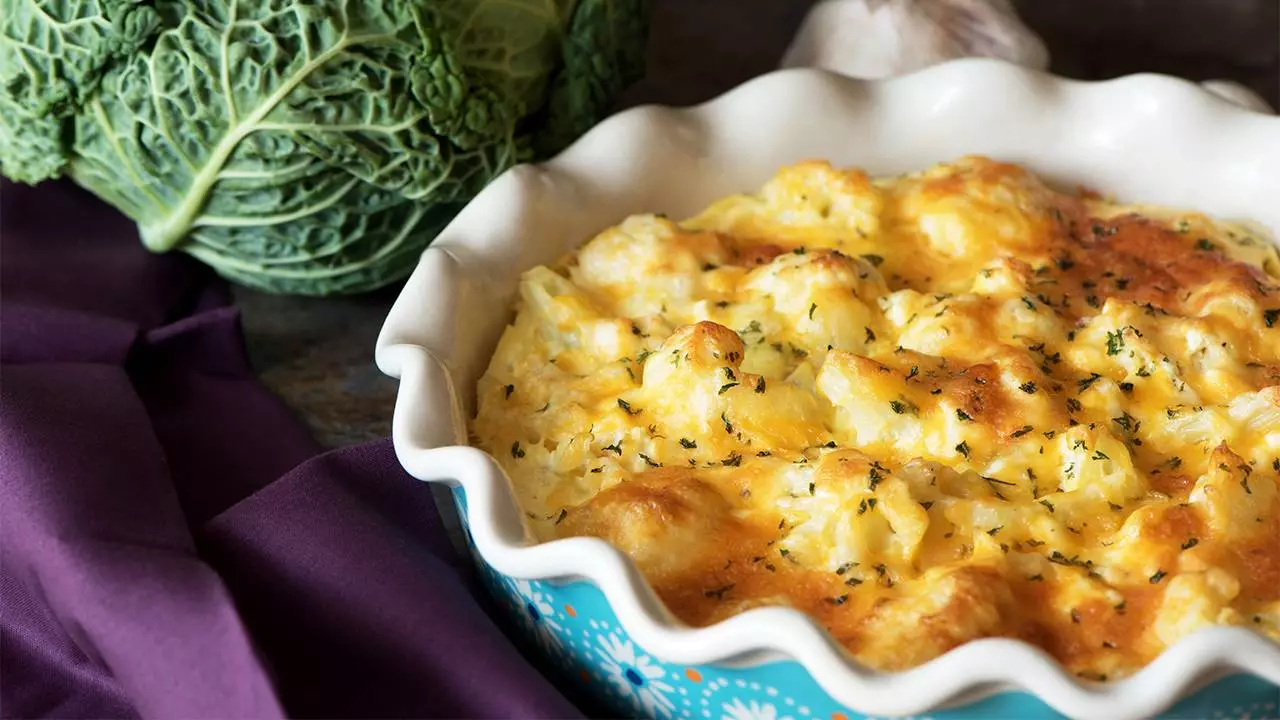 Lasagna cóilis, cabáiste i leagan iomlán nua