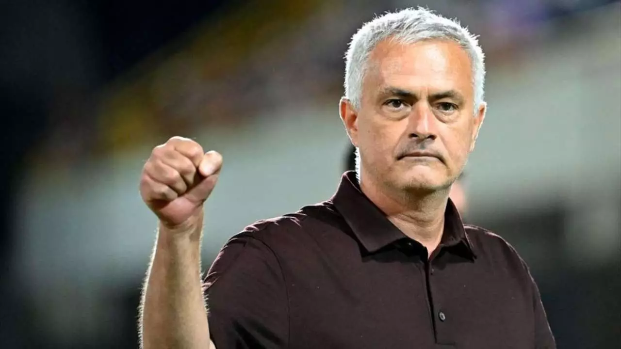 Mourinho ishyaka pizza | Umutoza wa Roma ntashobora kunanira