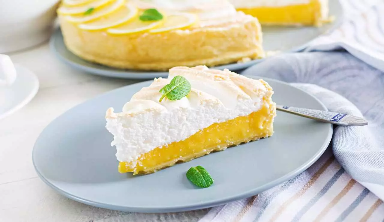 Lemon curd tart