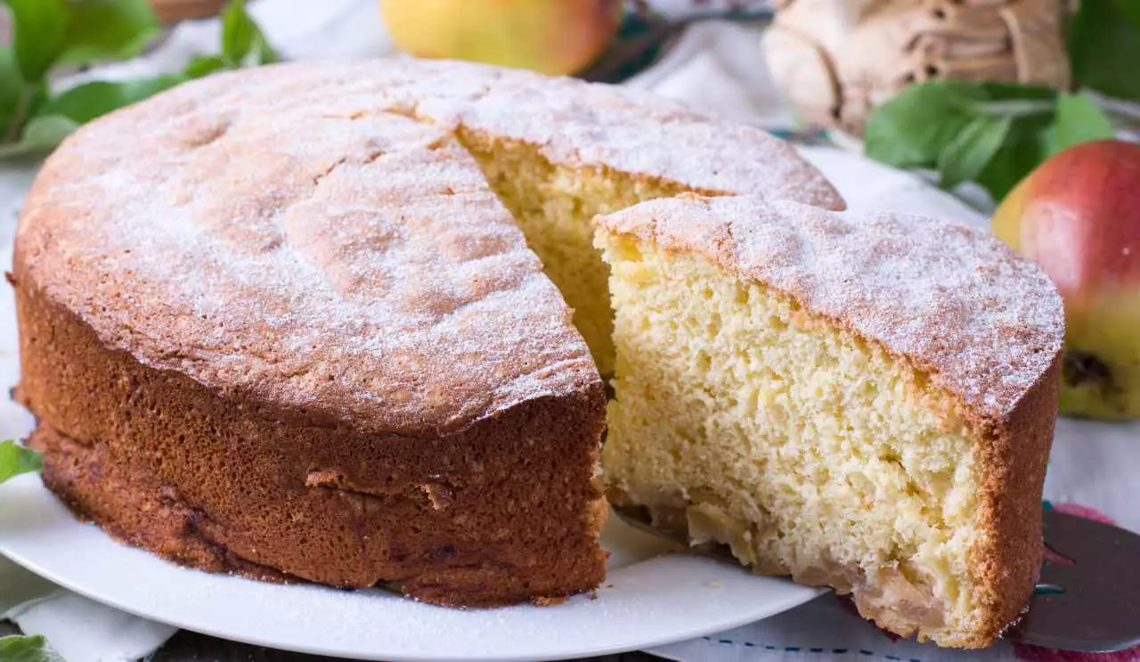 Apfelkuchen zu trocken und niedrig? Das ist, was Sie falsch machen, tun Sie dies und es wird nass und hoch!