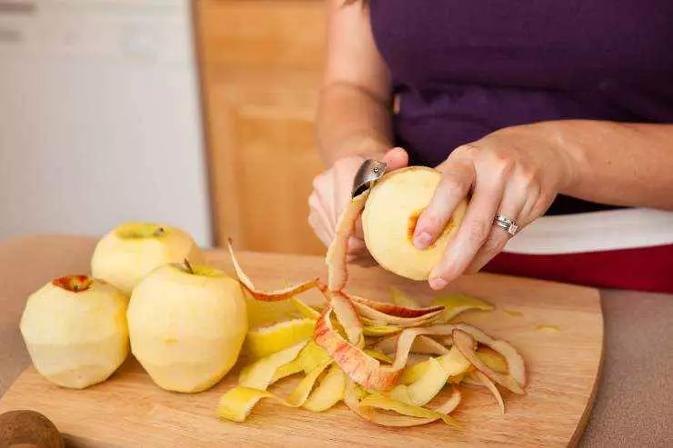 Tarte aux pommes trop sèche et basse ? C'est ce que vous avez tort, faites cela et ce sera humide et défoncé ! 34333_2