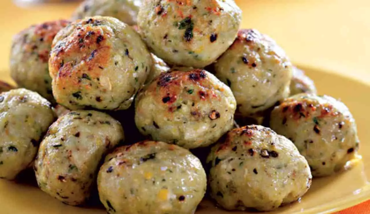 Do you want to prepare a seafood dinner for the little ones? These meatballs are perfect