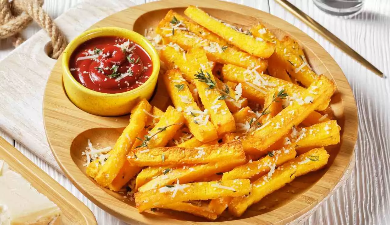 Crunchy and golden like french fries, but baked: what are they? Find out and you will never stop eating them