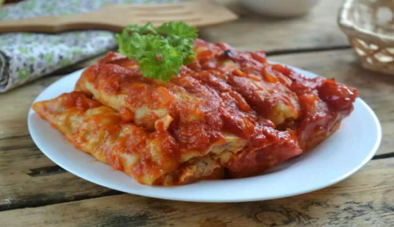 ريڪوٽا ۽ پالڪ جي روشني سان Cannelloni | لذيذ ۽ روشني