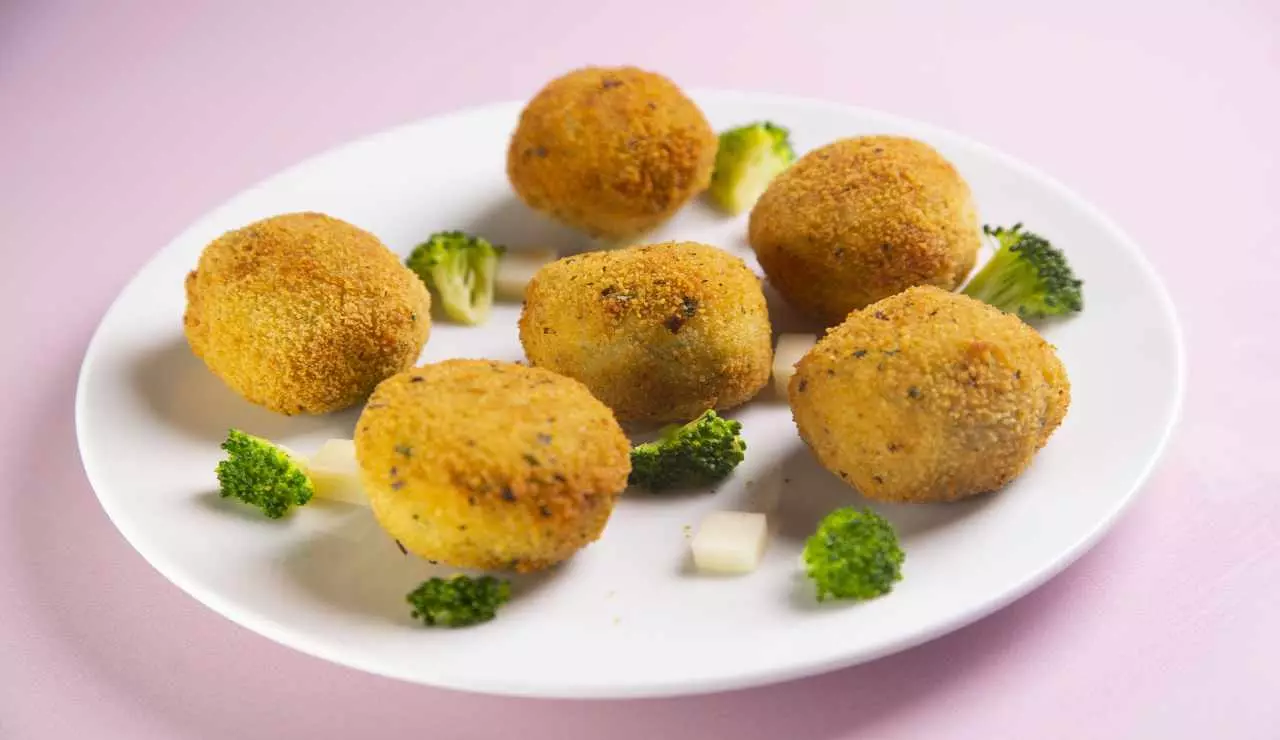 Broccoli croquettes AdobeStock