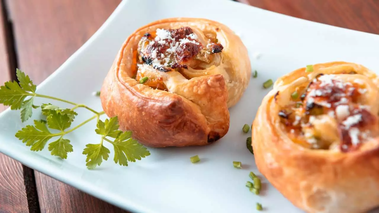 Rollitos de hojaldre con calabacín