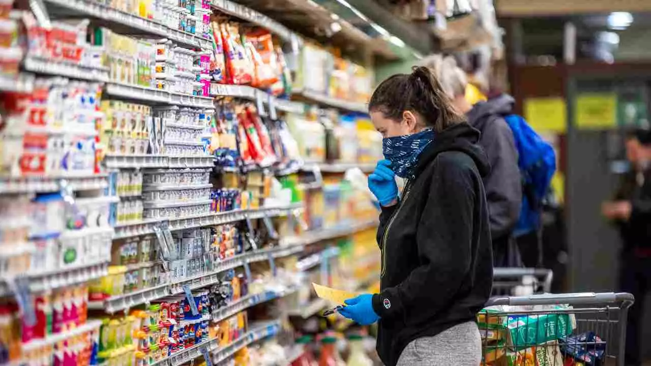 食品のリコール、サルモネラ菌を含む2つの製品：消費者のリスク