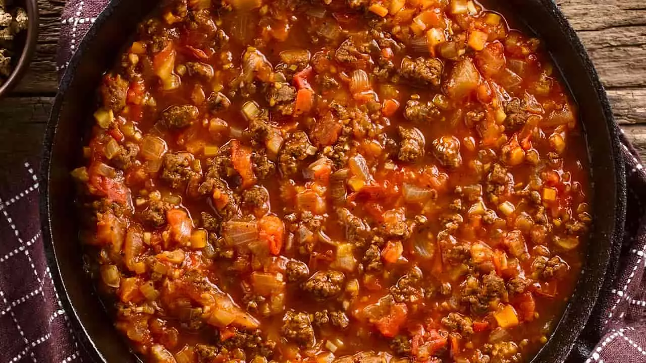 ڪڪڙ جي جگر سان Tuscan ragout، ڀرپور طريقو