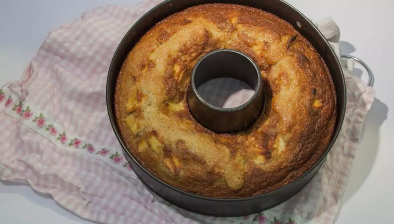 Donut 5 minuten met appels | Snel en makkelijk dessert