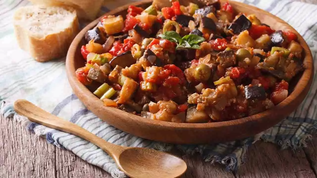 Caponata rizs, finom, tápláló és nyárias első fogás 34715_3