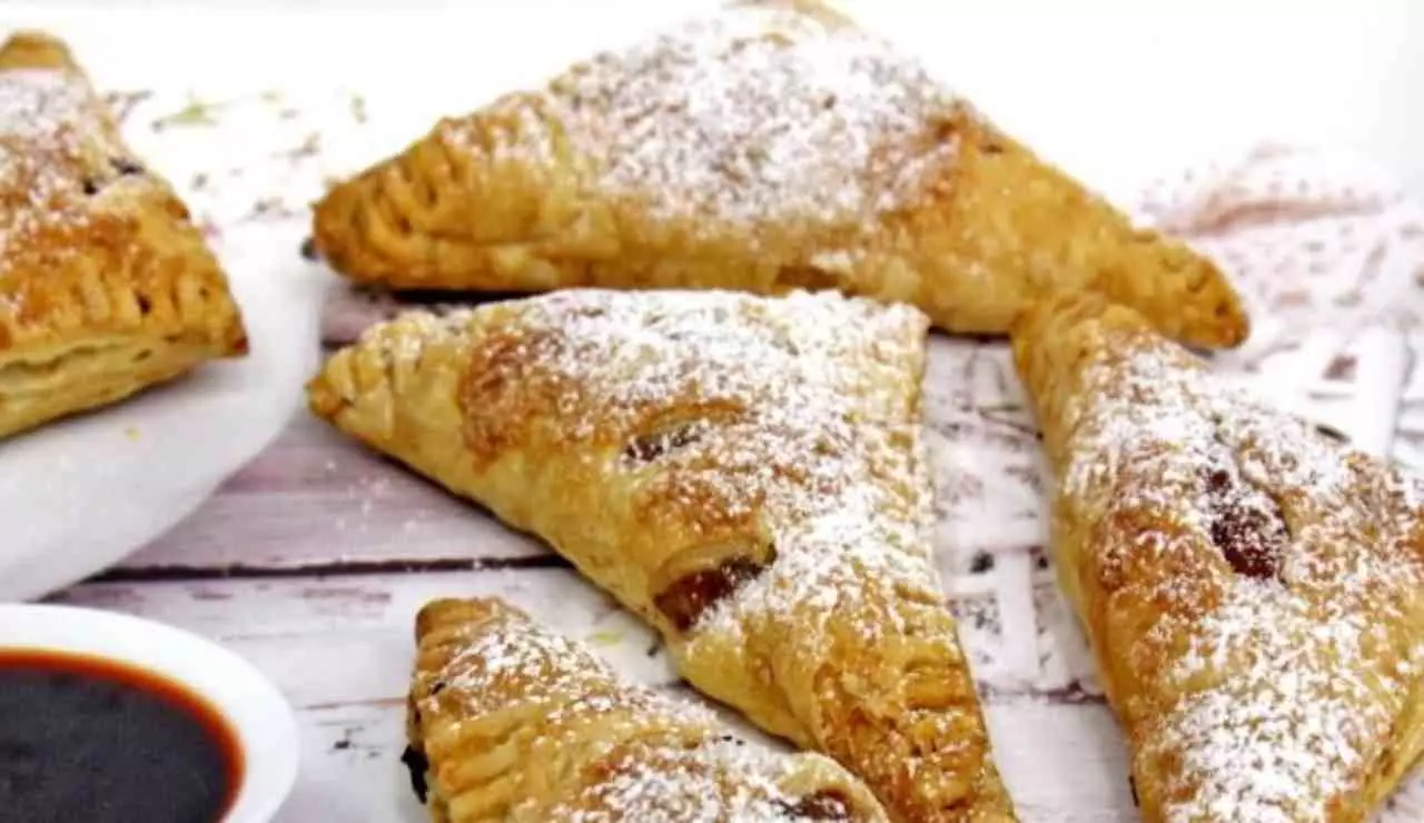Puff pastry with chocolate cream