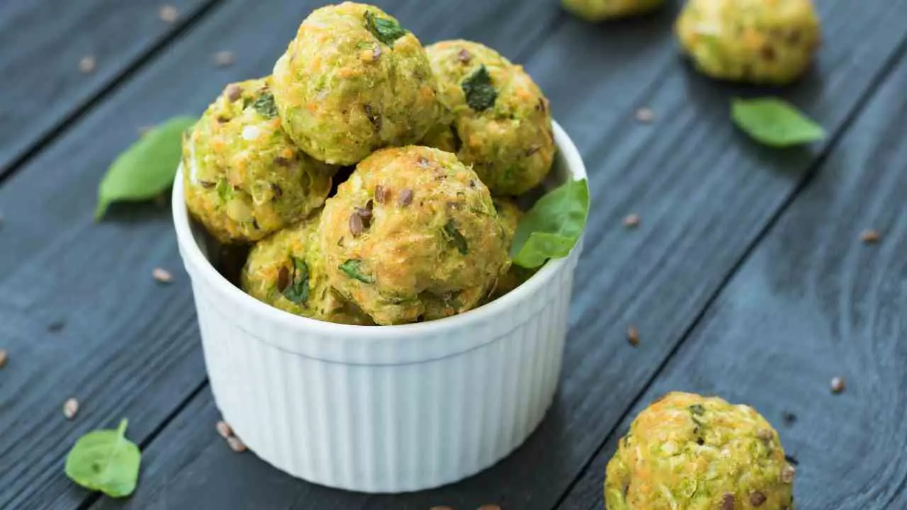 Zucchini croquettes ਵਿਅੰਜਨ ਤਿਆਰੀ ਸਮੱਗਰੀ