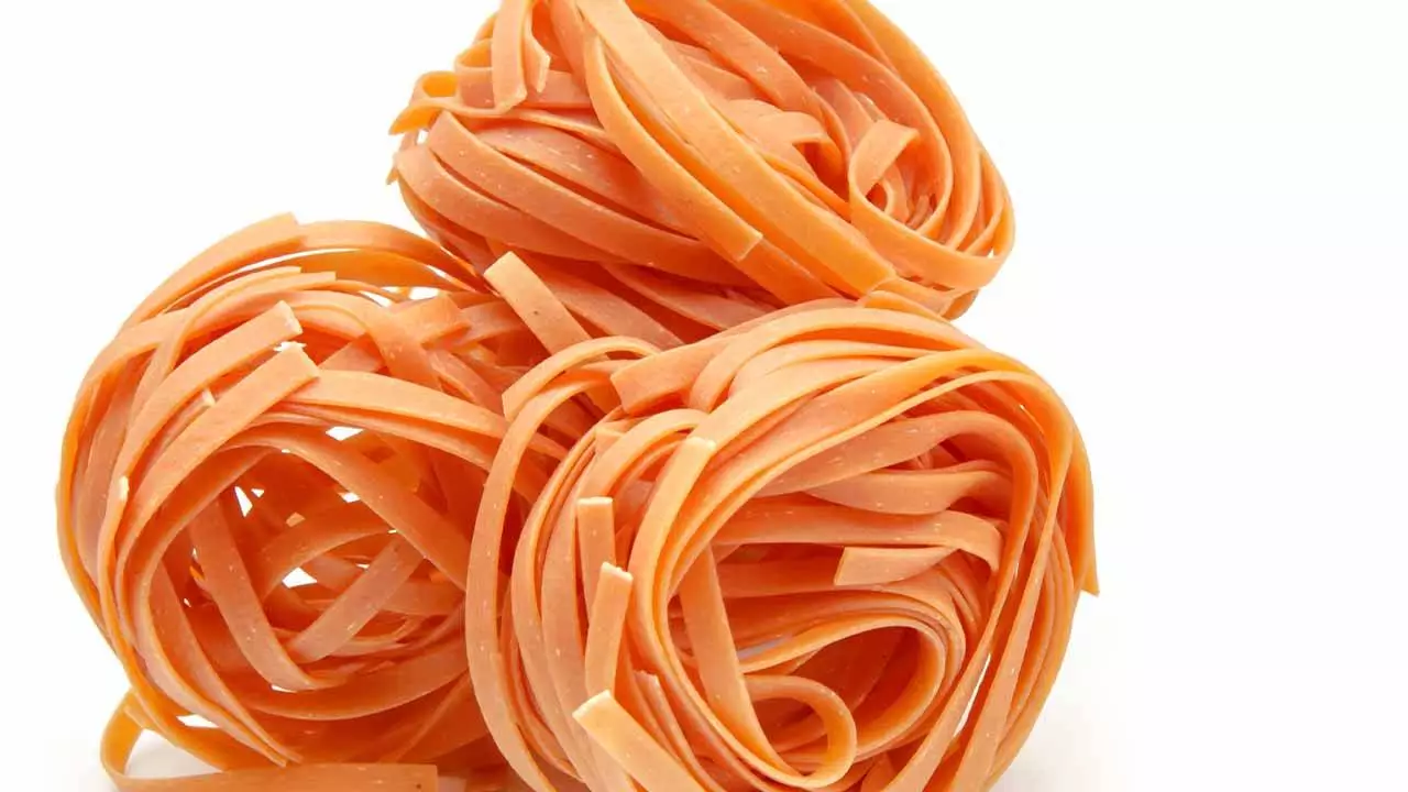 Orange egg pasta, a really delicious and particular recipe