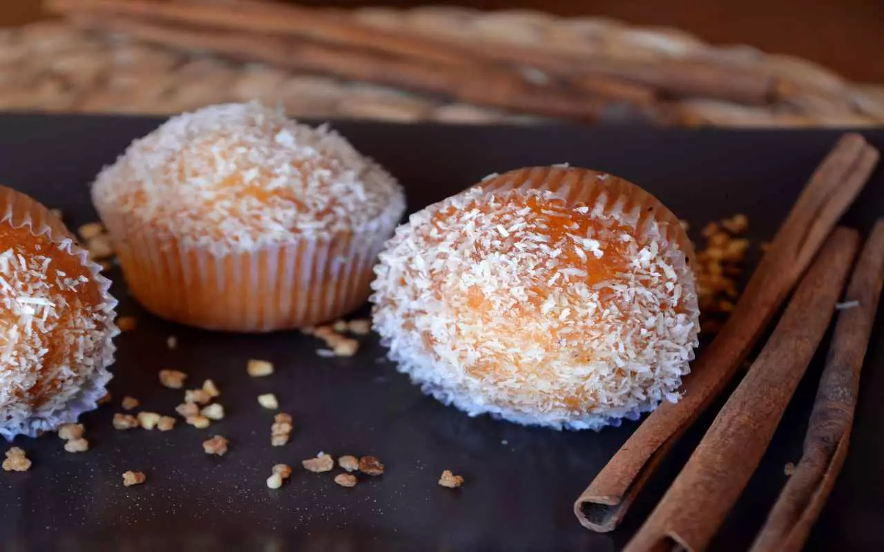 Vanilla uye kokonati tartlets | Chikafu chakapfava uye chakapfava