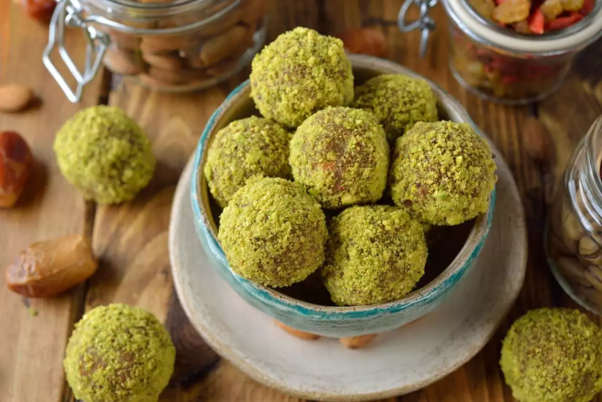 Pistachio truffles